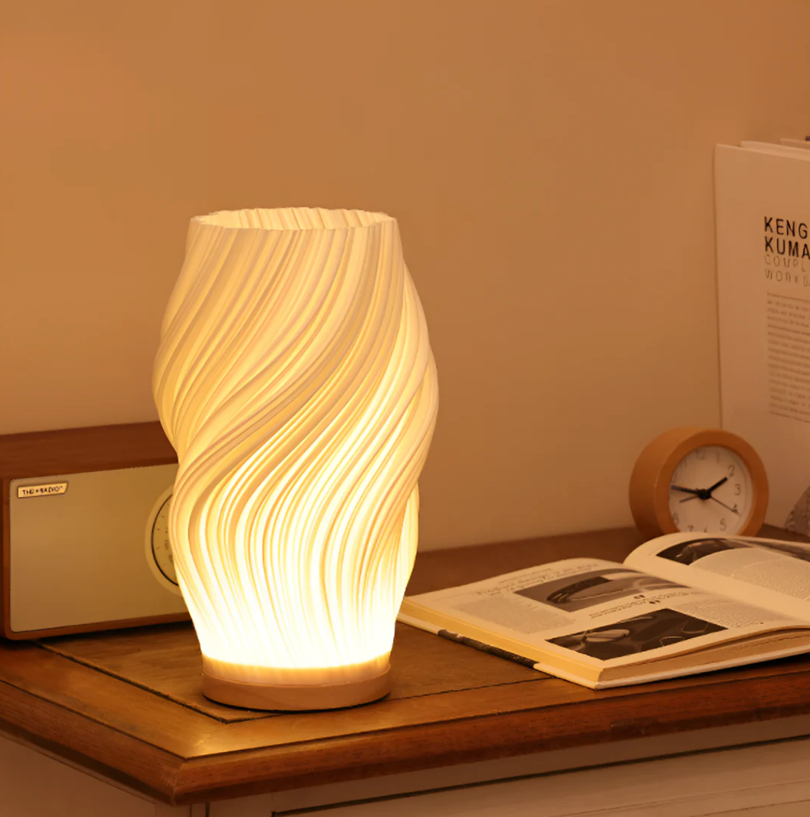 Cozy Wooden Wave Table Lamp – Vhailo